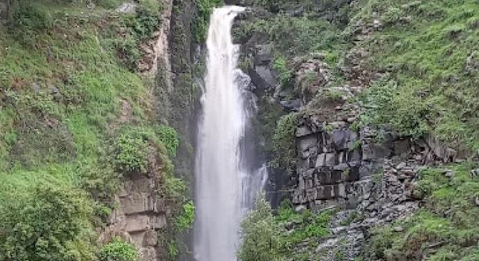 Thala Waterfall - Discover India