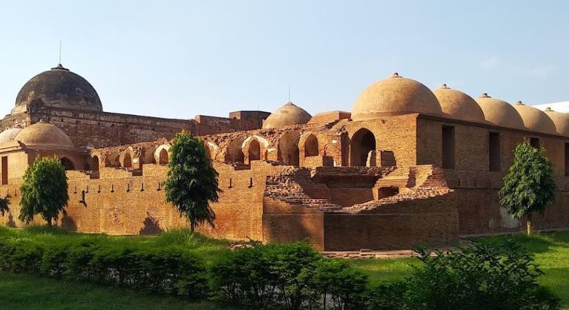 Katra Mosque - Discover India