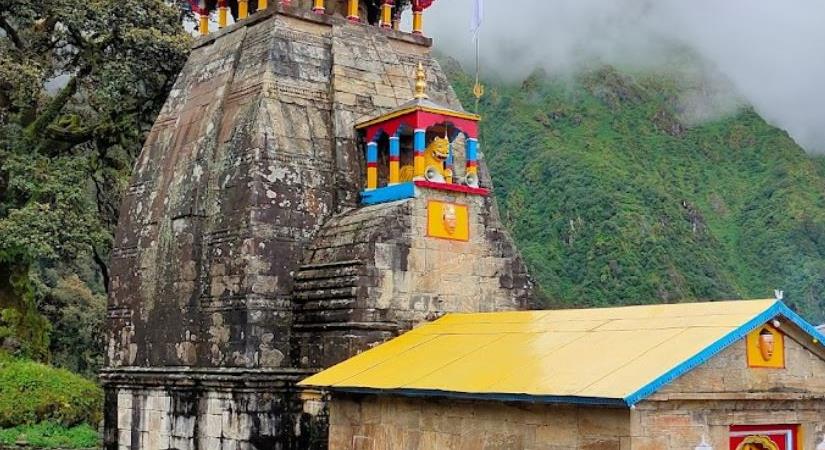 Madhyamaheshwar Hillstation - Discover India