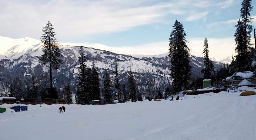 Skiing In Manali - Discover India