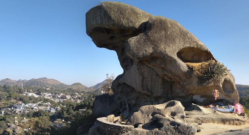 Toad Rock - Discover India